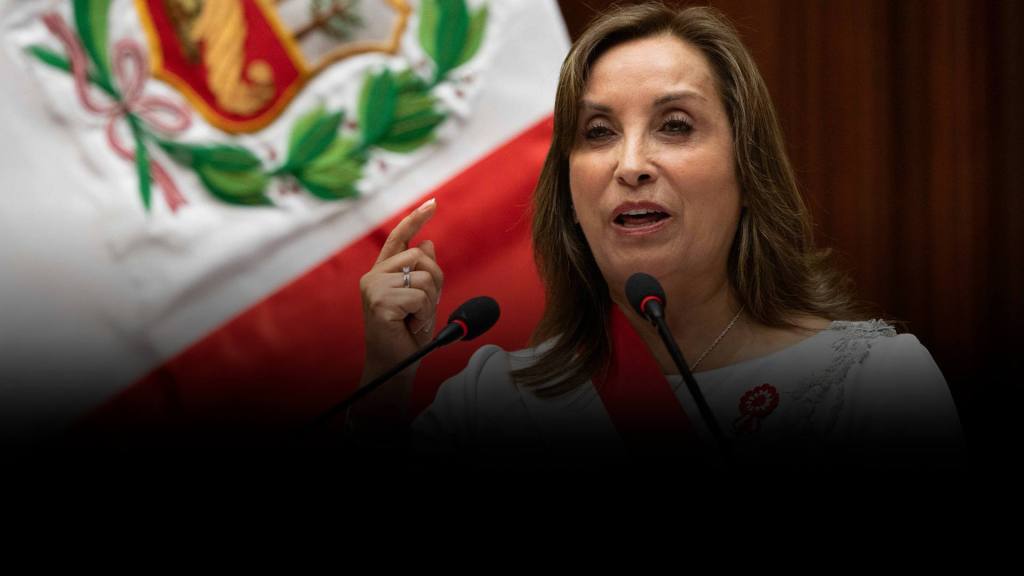 Dina Boluarte admite que se hizo una cirugía "pero no fue estética"